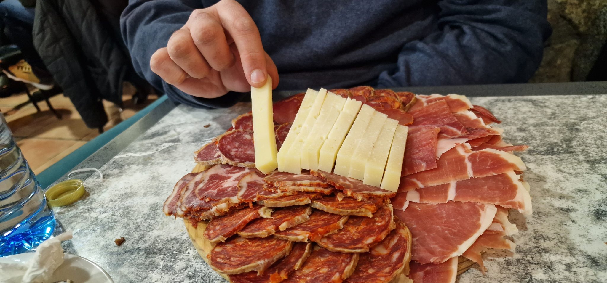 Bar El Molino, el tapeo más tradicional en el corazón del barrio de San ...